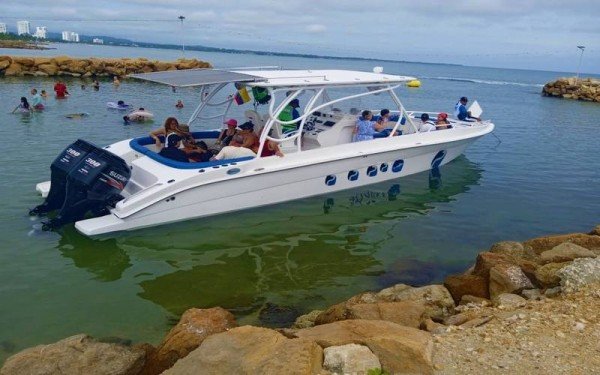⛵ Alquiler de Botes y Yates en Coveñas, Tolú y Más | Reserva - Renti ...